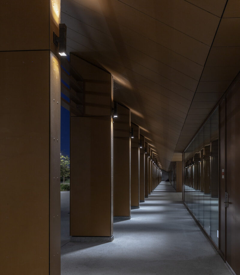 Earvin "Magic" Johnson Recreation Area - HK Lighting